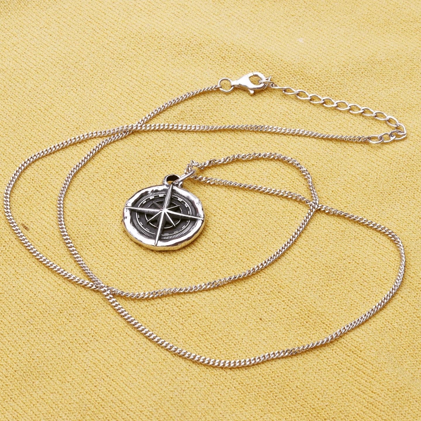 Collar de Brújula en Plata 950 - Encuentra Tu Dirección Verdadera